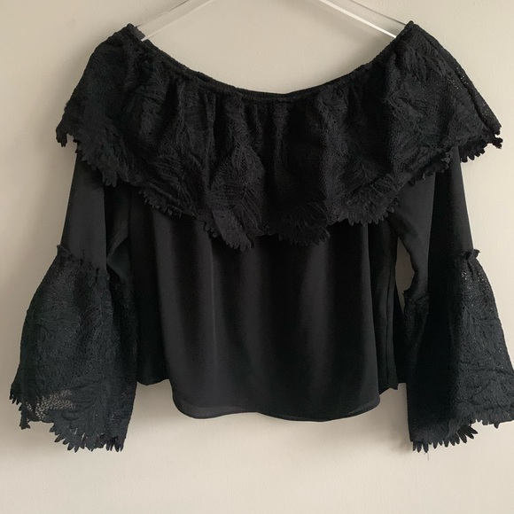 Allison New York | Tops | Allison Ny Off Shoulder Lace Bell Sleeve Top ...
